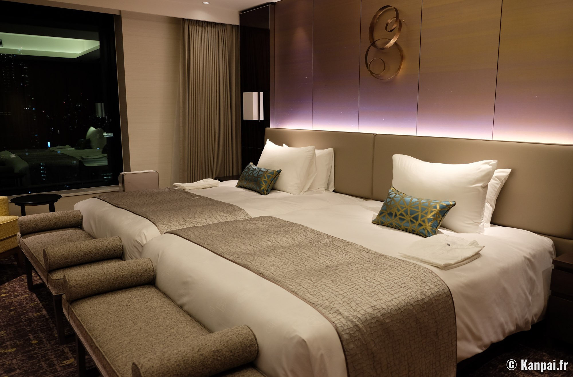 Hôtel au Japon - Chambre avec lit de style occidental