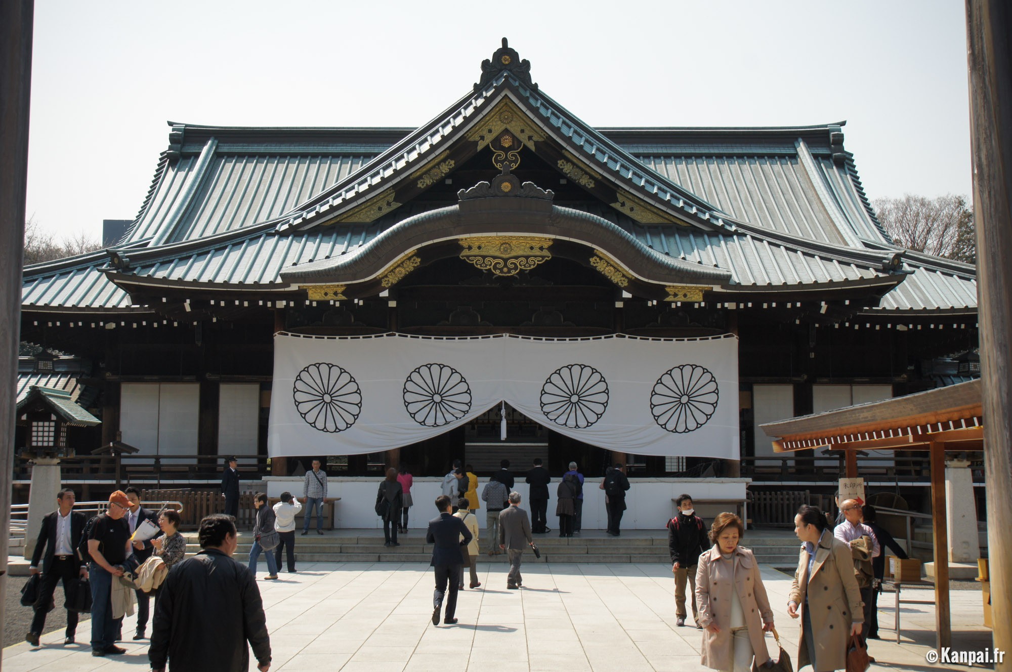 Yasukuni - Le sanctuaire de référence pour les sakura à Tokyo